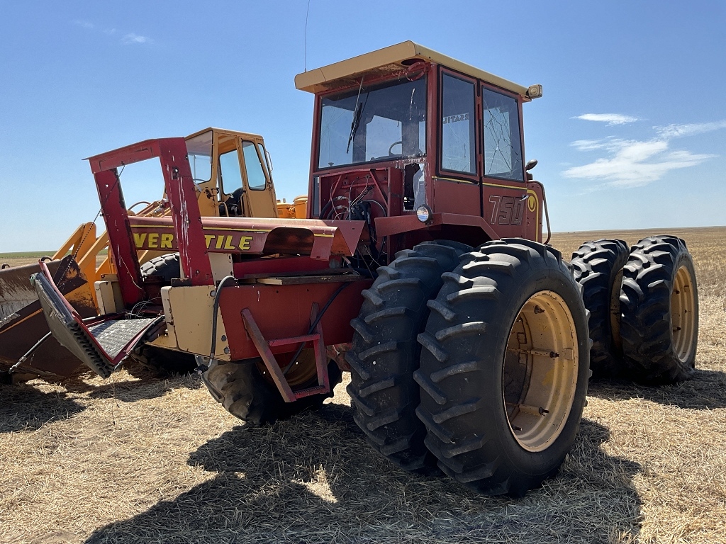 Versatile 750 Series 2 4WD Tractor