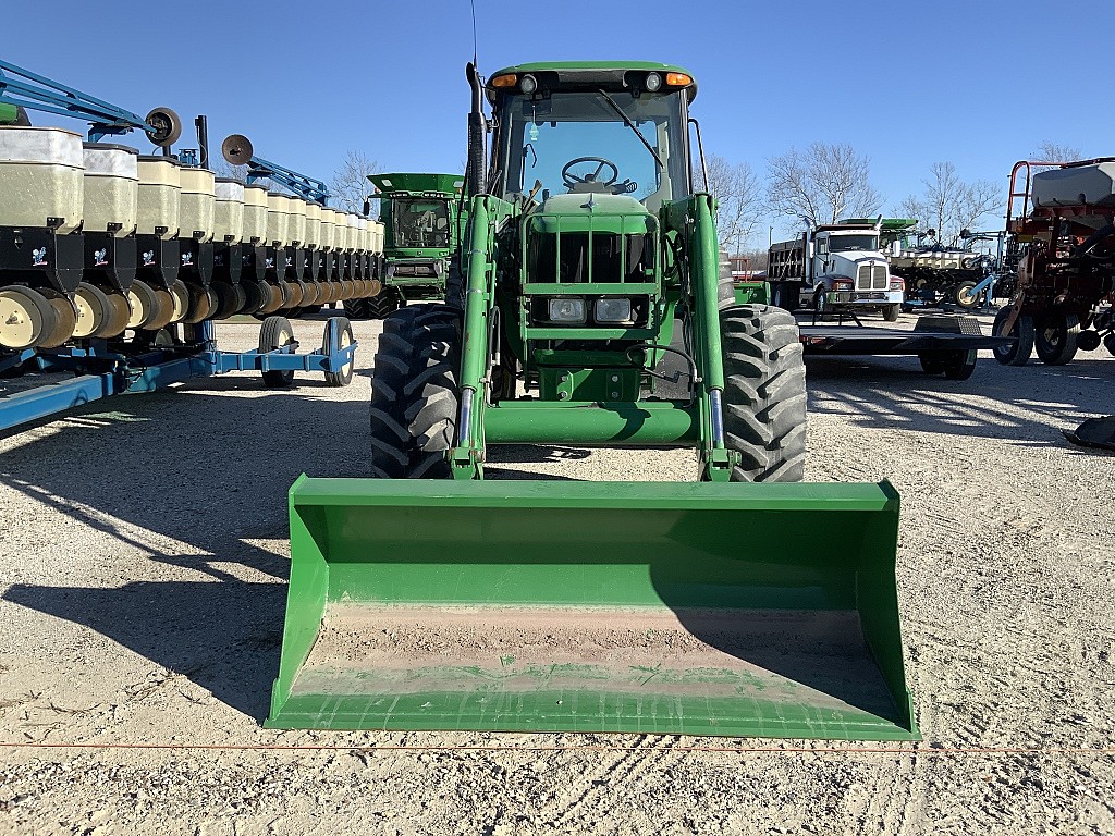 2010 John Deere 7330 MFWD Tractor