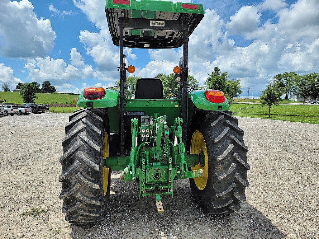 2013 John Deere 6125M Tractor