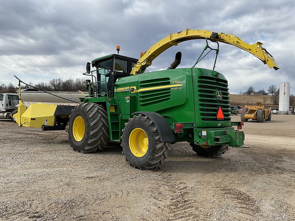 John Deere 7750 4x4 Self-propelled Forage Chopper