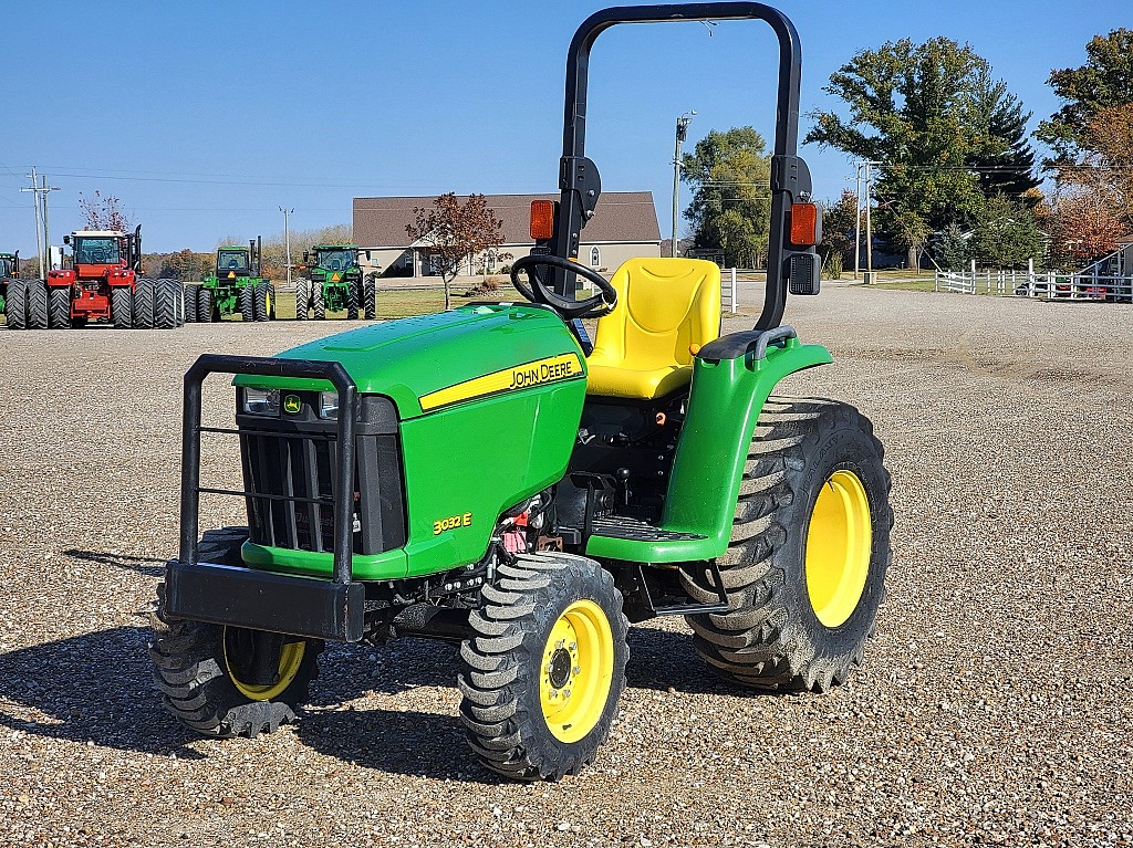 2016 John Deere 3032E Compact Tractor