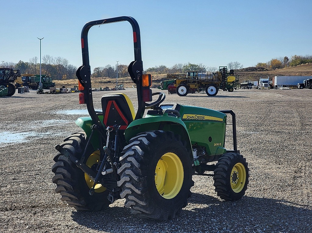 2016 John Deere 3032E Compact Tractor