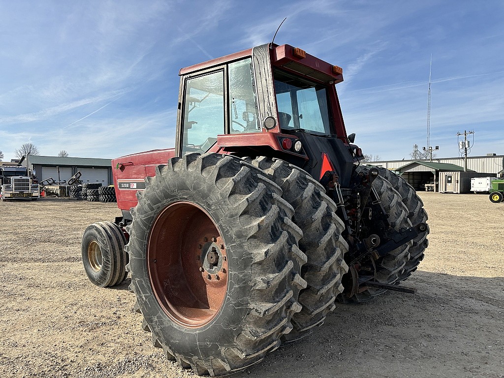 1984 International 5288 2WD Tractor