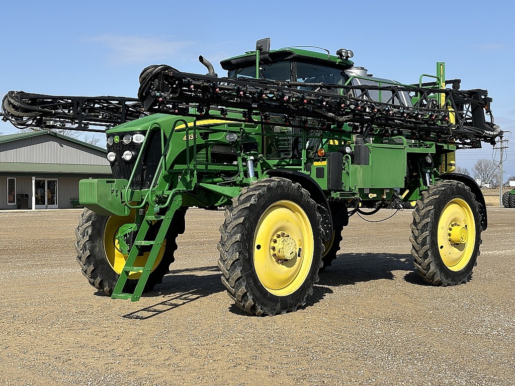 John Deere 4830 Self-propelled Sprayer
