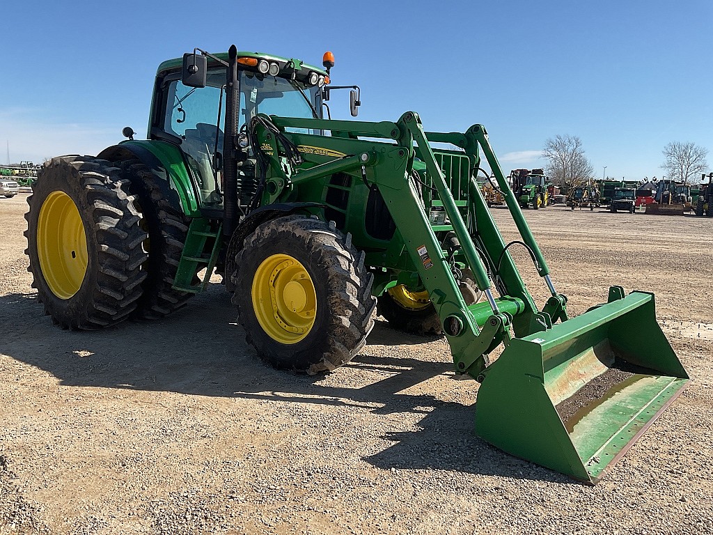 John Deere 7330 Premium MFWD Tractor