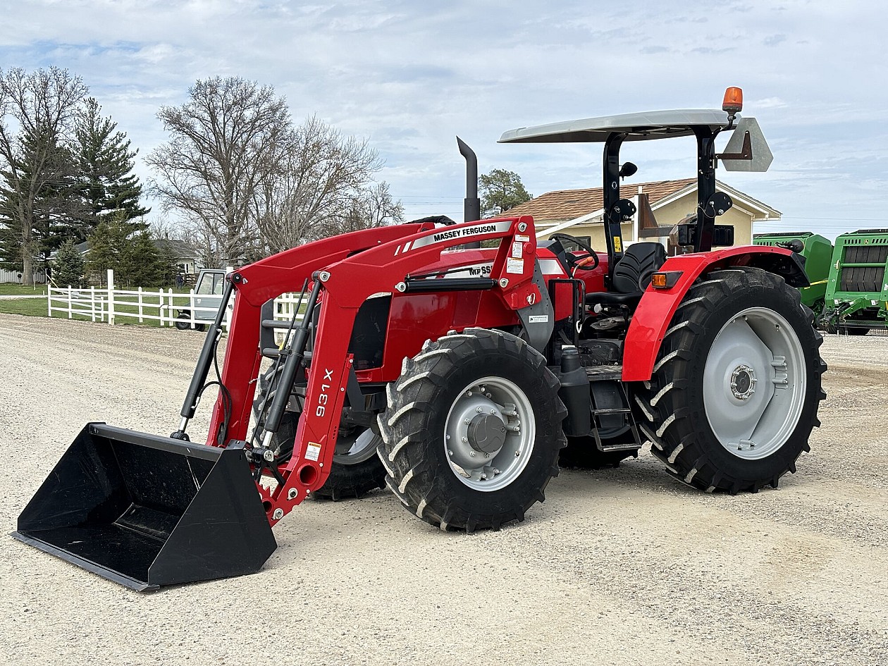 2016 Massey Ferguson 4708 MFWD Tractor